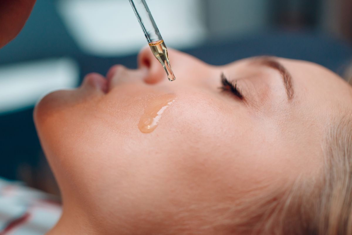 Everything You Need To Know About The Oil Cleansing Method