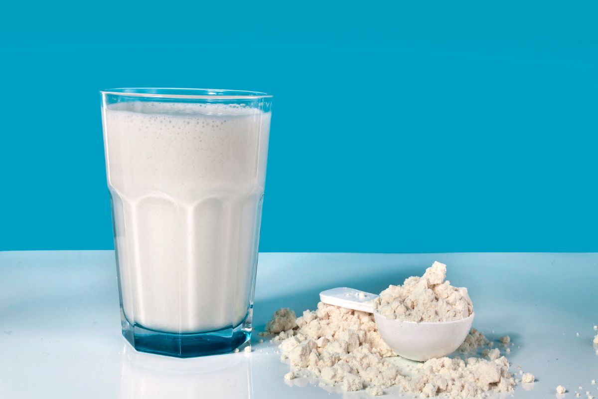 Water Or Milk? - What Should You Use For Protein Shakes